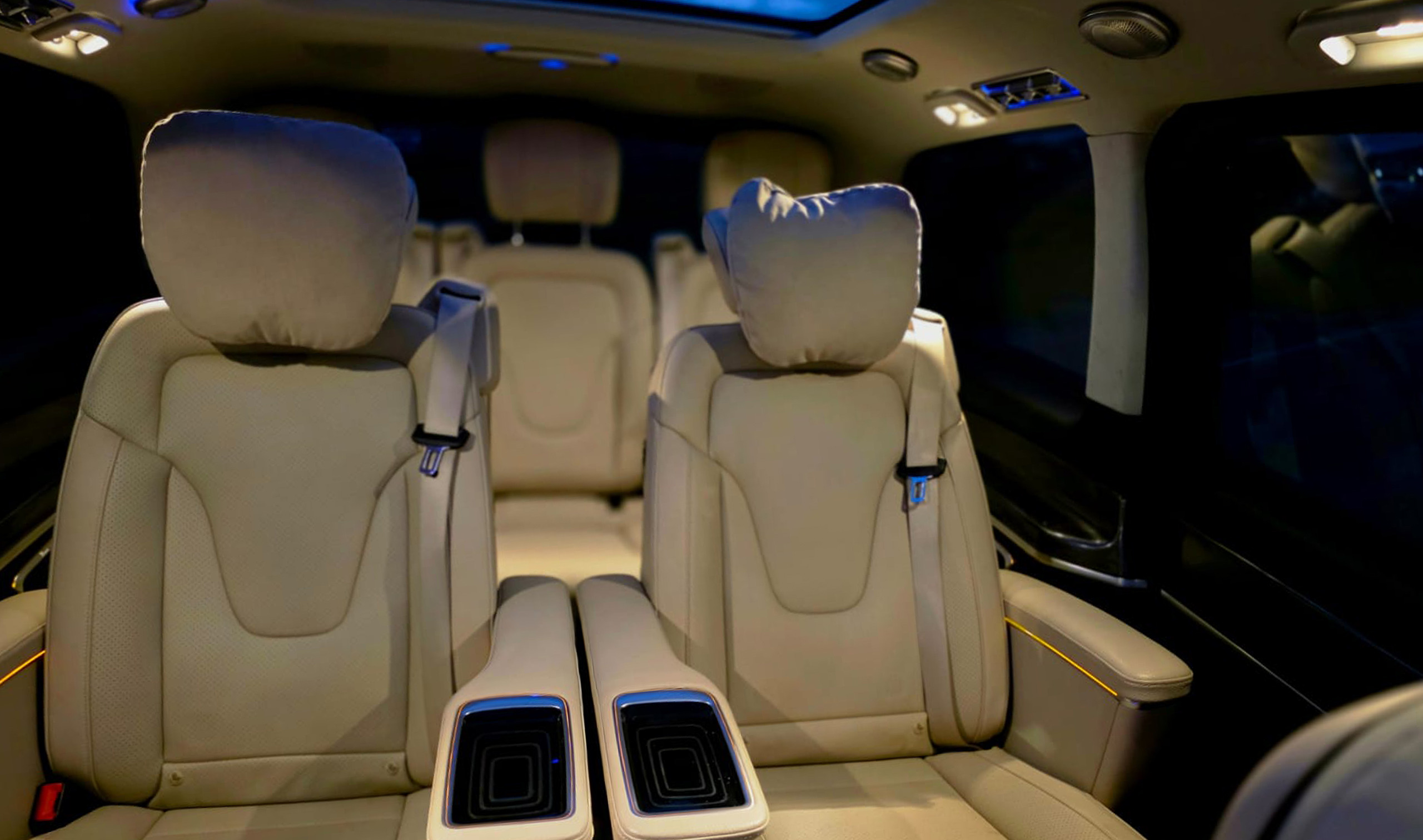 Mercedes V-Class Chauffeur Melbourne | Royall Rides