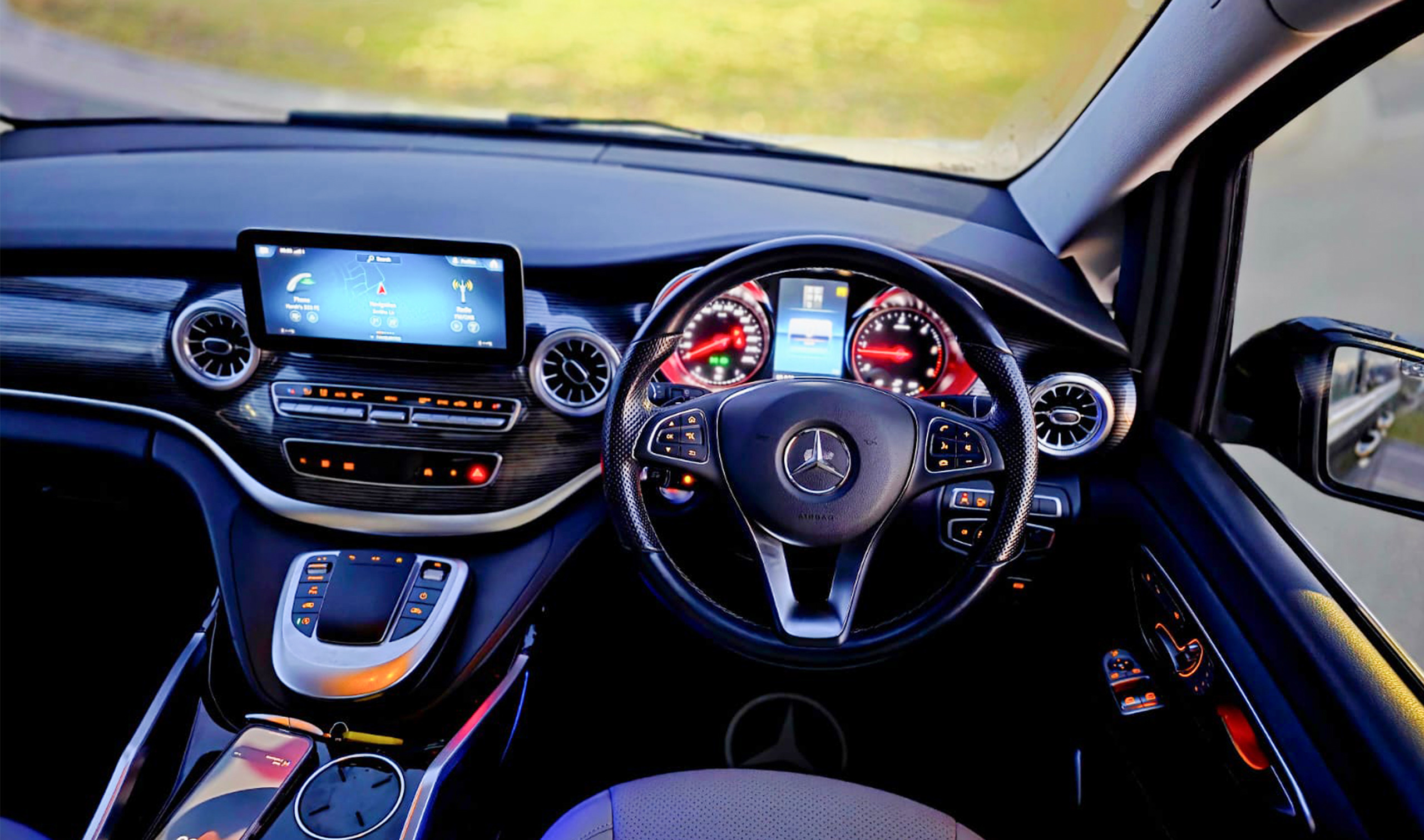 Mercedes V-Class Chauffeur Melbourne | Royall Rides